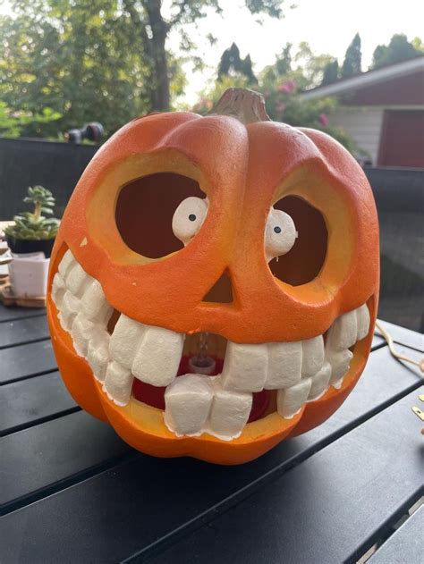 Vintage Light Up Goofy Teeth Jack O Lantern Halloween Decor Signed