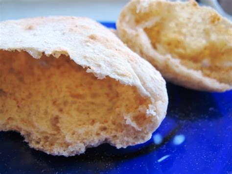 Quick Easy Pita Bread Recipe Thebreadshebakes Com