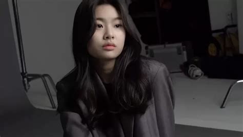 Kim Su An Who Played Gong Yoos Daughter In Train To Busan Is Now A