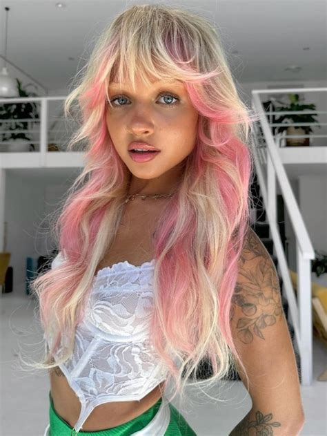 Get Inspired By These 10 Fringe Hairstyle Ideas · Thrill Inside