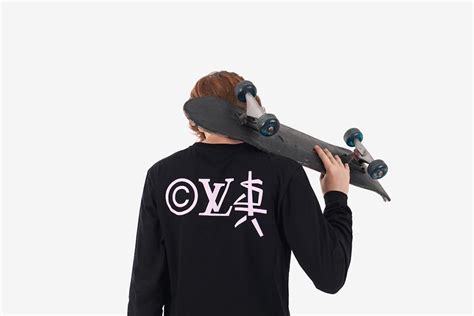 Вышел лукбук Itk Kit