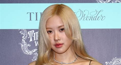 Rosé Singer Body Measurements Height Weight Bra Size Shoe Size