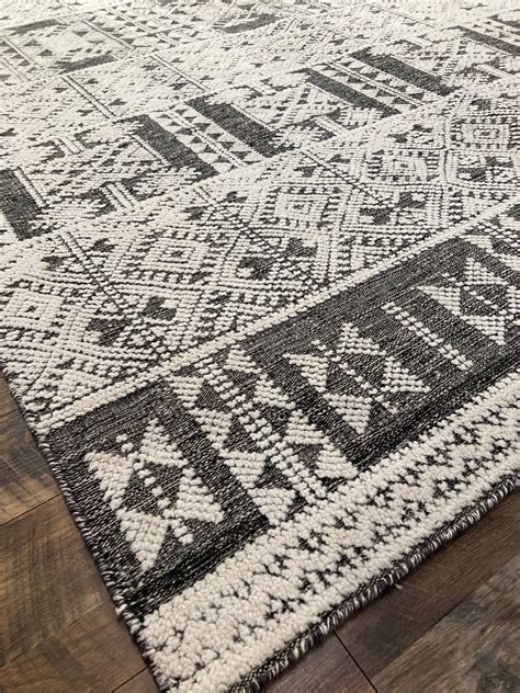 High Low Hl 3 Creamcharcoal Rug Rugs Warm Colour Palette