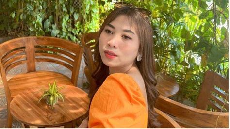 Candra Dewi Maharani Mengaku Raup Ratusan Juta Rupiah Saat Live Jualan Produk Skincare Di Tiktok