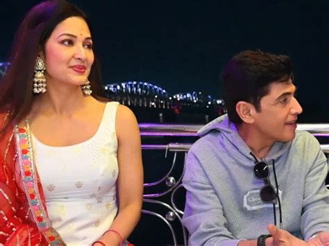 Bhabiji Ghar Par Hain Actors Visited Kashi Vishwanath Temple Also