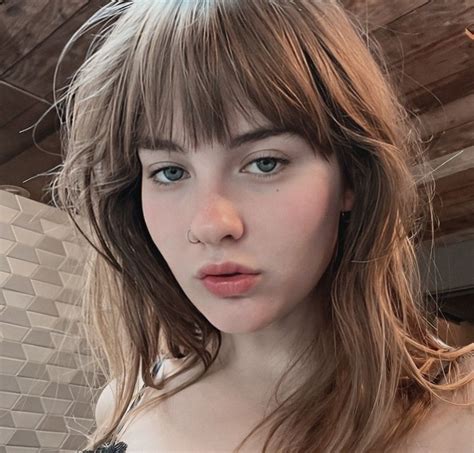Pin De Victoria Em Maneskin Crush Feminino Victoria Cabelo