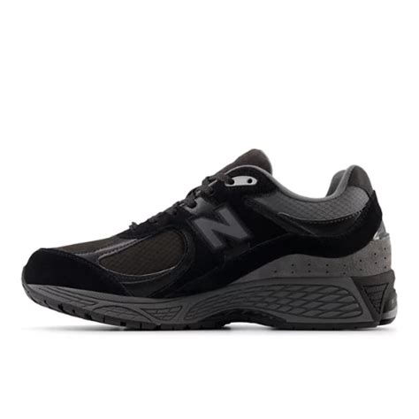 New Balance 2002r Black And Castlerock U2002rtg Sportshowroom