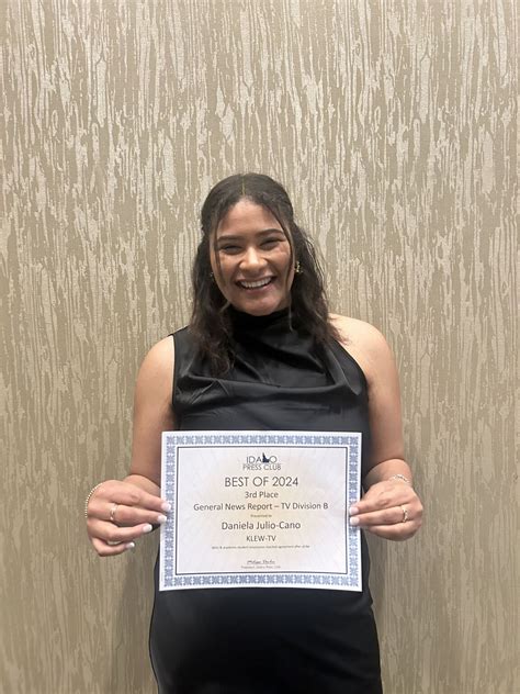 Journalism Award Opentowork Storytelling News Daniela Julio Cano