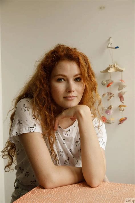 Heidi Romanova Scrolller