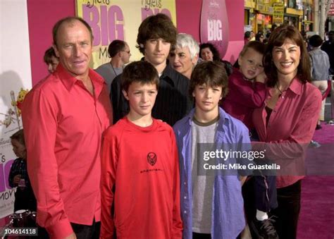 838 Amanda Pays Photos And High Res Pictures Getty Images