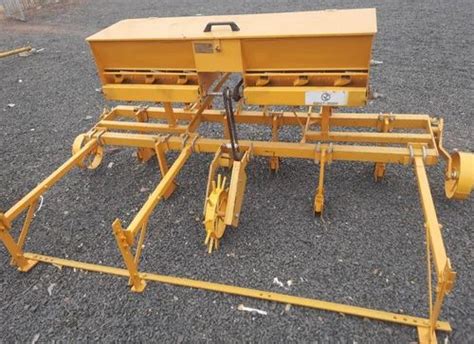 Stainless Steel 6 Tyne Rohitkrishi Seed Cum Fertilizer Planter 50 Kg