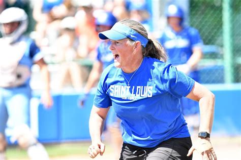Slu Softball Wins A 10 Title Qualifies For Ncaa Tourney