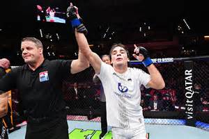 Dream Debut Luke Riley Brutally Knocks Out Bogdan Grad Ufc Qatar