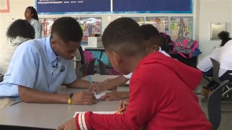 Luanda Escolas Privadas Aumentam Propinas