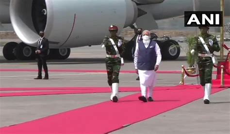 विदेश यात्रा दो दिवसीय यात्रा पर बांग्लादेश पहुंचे पीएम मोदी शेख हसीना ने किया स्वागत Gaon