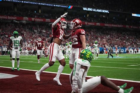 Why Ou Footballs Drake Stoops Is Happy To Return To Alamo Bowl After