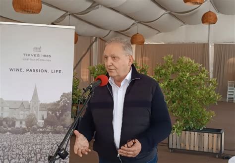 Јаневски на средба со лозарите Вие нас ни требате ние вас ви требаме Независен Весник