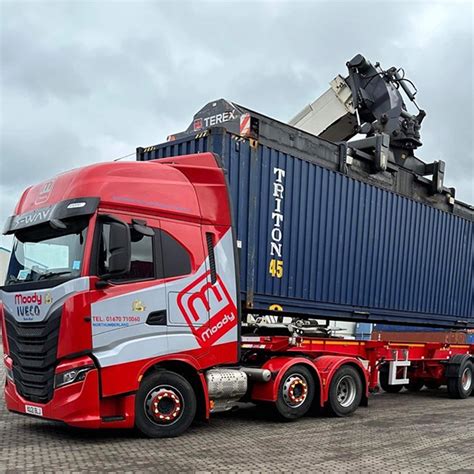 Handling And Unloading Containers Devanning Services Northumberland