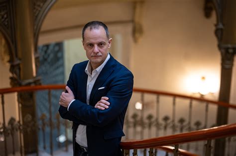 Légrádi Gergely A Falaink Című új Könyvéről