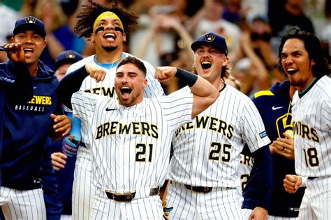 Milwaukee Brewers Enamora A Su Afición Con Victorias Al Hilo A Pesar De