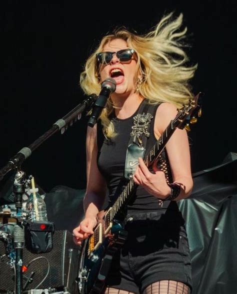 Dany Villarreal ⚡️ The Warning Female Guitarist Cool Bands Women