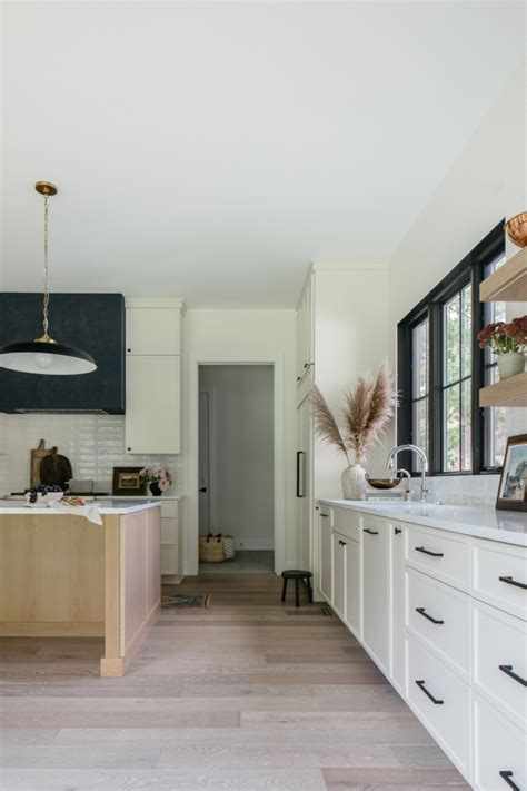 Vote The Tour Most Voted Modern Farmhouse Home Bunch Interior Design