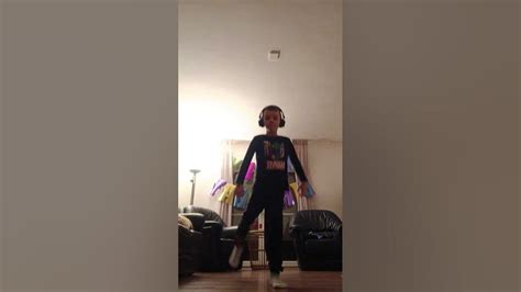 Что лучше я ТОЖЕ ХОЧУ ШОКОЛАД или это Youtube