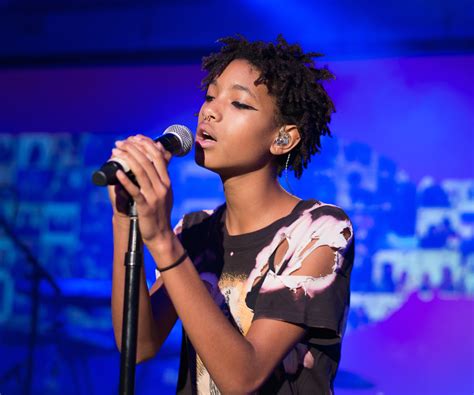 Willow Smiths New Acoustic “susside” Song Is Her Most Emo Stunning Yet