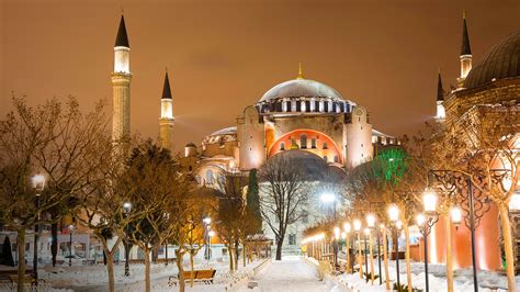 Hagia Sophia At Night View Of Hagia Sophia Aya Sofya Museum In A