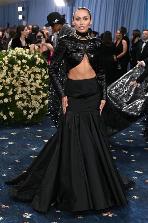 Cera Pelo La Cera Para El Pelo De 7 Euros Que Usó Miley Cyrus En La Met Gala 2025 Qué Es Y