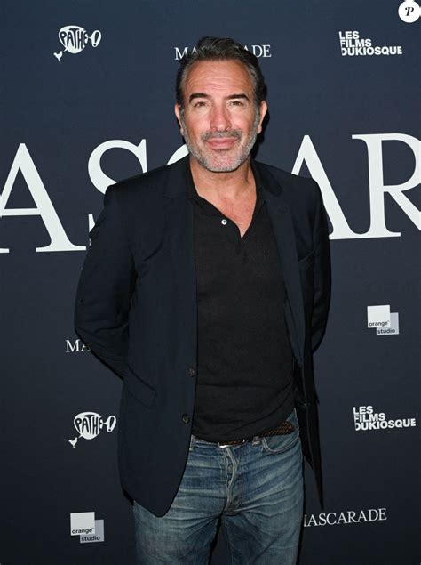 Jean Dujardin Avant Première Du Film Mascarade Au Cinéma Pathé Wepler