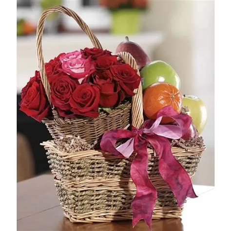 Mixed Roses And Fruits Basket Usa T Mixed Roses And Fruits Basket Fnp