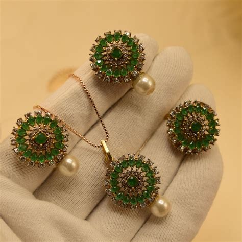 Elegant Stylish Golden Flower Zircon Necklace Sets For Girlswomen