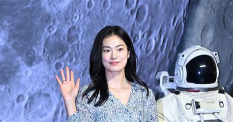 사진 옥자연우아한 블루