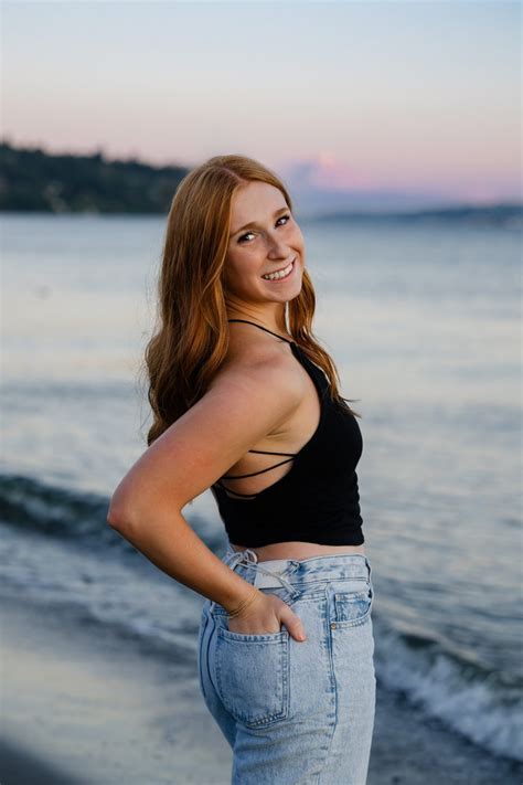 Seattle Washington Senior Pictures Janelle Barrow Photography