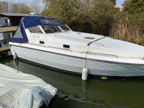 26ft Sports Cruiser 200hp Diesel Small Project Thames Mooring For Sale From United Kingdom
