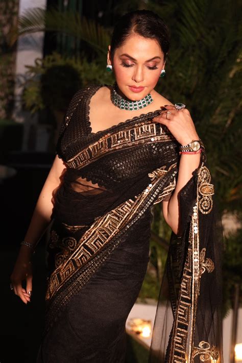 Isha Koppikar Hd Hq Photo Gallery