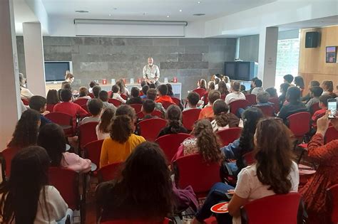 Quando A Leitura Se Multiplica… Por Ana Miguel E Inês Colaço Postal