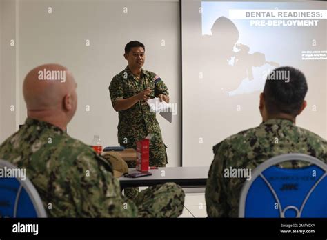 Malaysian Army Maj Achmad Hafiz Center A Doctor With The 4th
