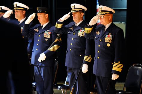 How To Salute Properly In The Military Usamm