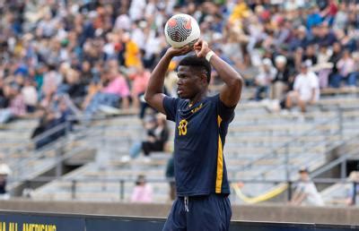 Bears Stun Stanford In Big Clasico Soccer