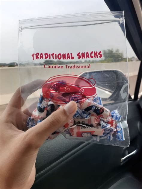 Rating Traditional Indonesian Candies 🍭🍬