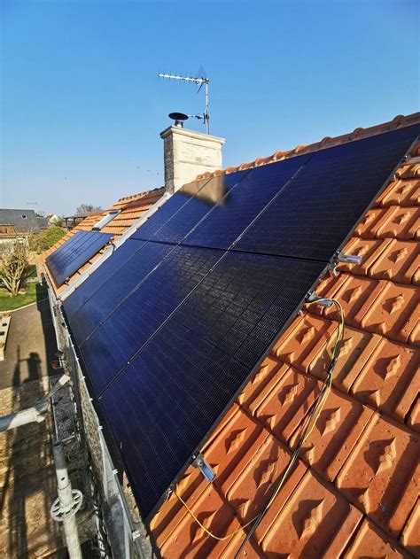 Installation De Panneaux Solaires Sur Tuiles Mécaniques Fixation Aluminium K2 Systems Et