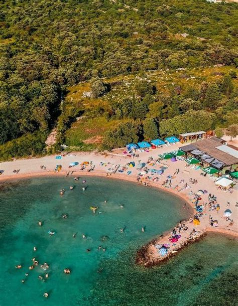 Croatiahr Strand Babe