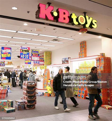 Kb Toys At The Cambridgeside Galleria Wednesday December 24 2008