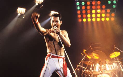 Queen Find Way To Talk Of Freddie Mercurys Sexuality Respectfully