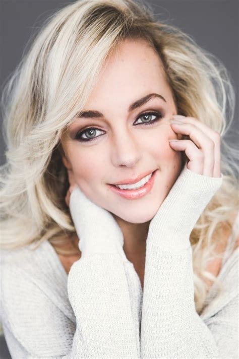 Anouk De Pater About Entertainmentie