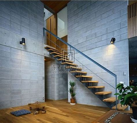 靠墙折叠楼梯折叠式靠墙楼梯侧折叠楼梯大山谷图库