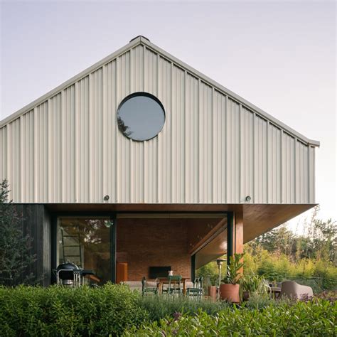 Estudio Atemporal Spread Out Mexican House To Preserve The Forest