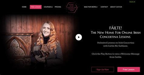 Caitlín Concertinist And Dancer